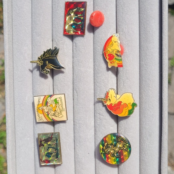 Vintage | Jewelry | Ea Vintage Unicorn Hatlapel Pins Holographic 80s90s ...